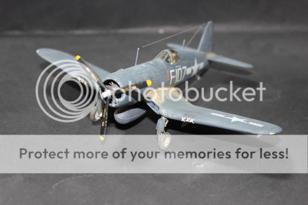 unosetentaydos - F4U-1 Corsair Captain Delong (GT) - AVIACION (1:72) PF