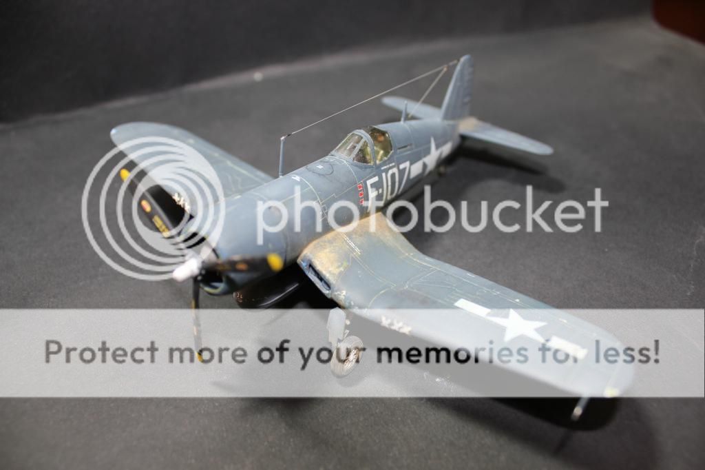 unosetentaydos - F4U-1 Corsair Captain Delong (GT) - AVIACION (1:72) PF